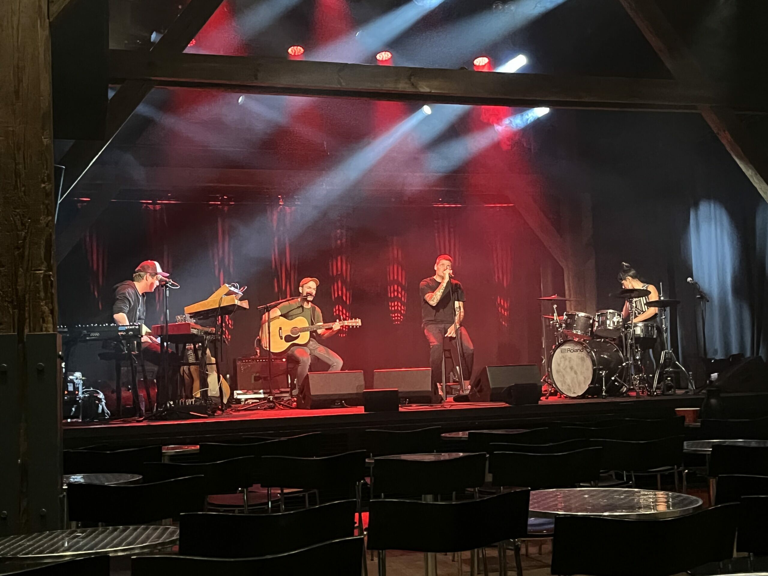 Se billederne: L.I.G.A. spiller på Godset i Kolding