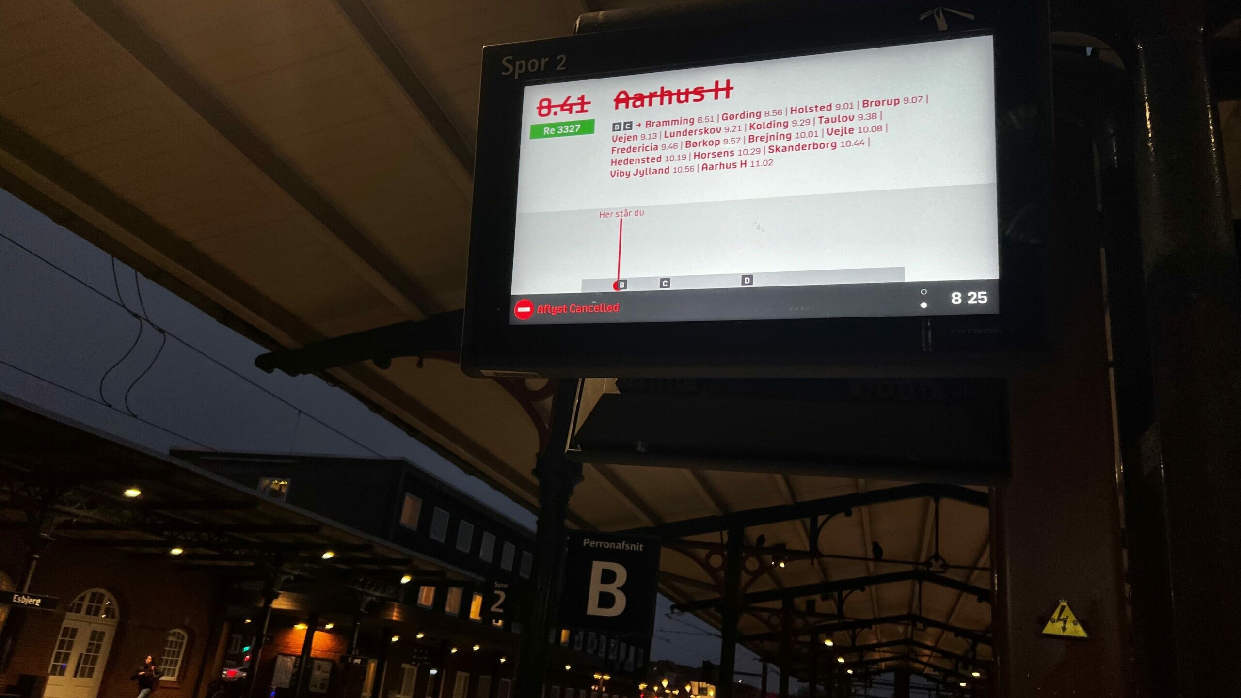 Masser af tog-aflysninger i Jylland - og DSB kan ikke skaffe busser!