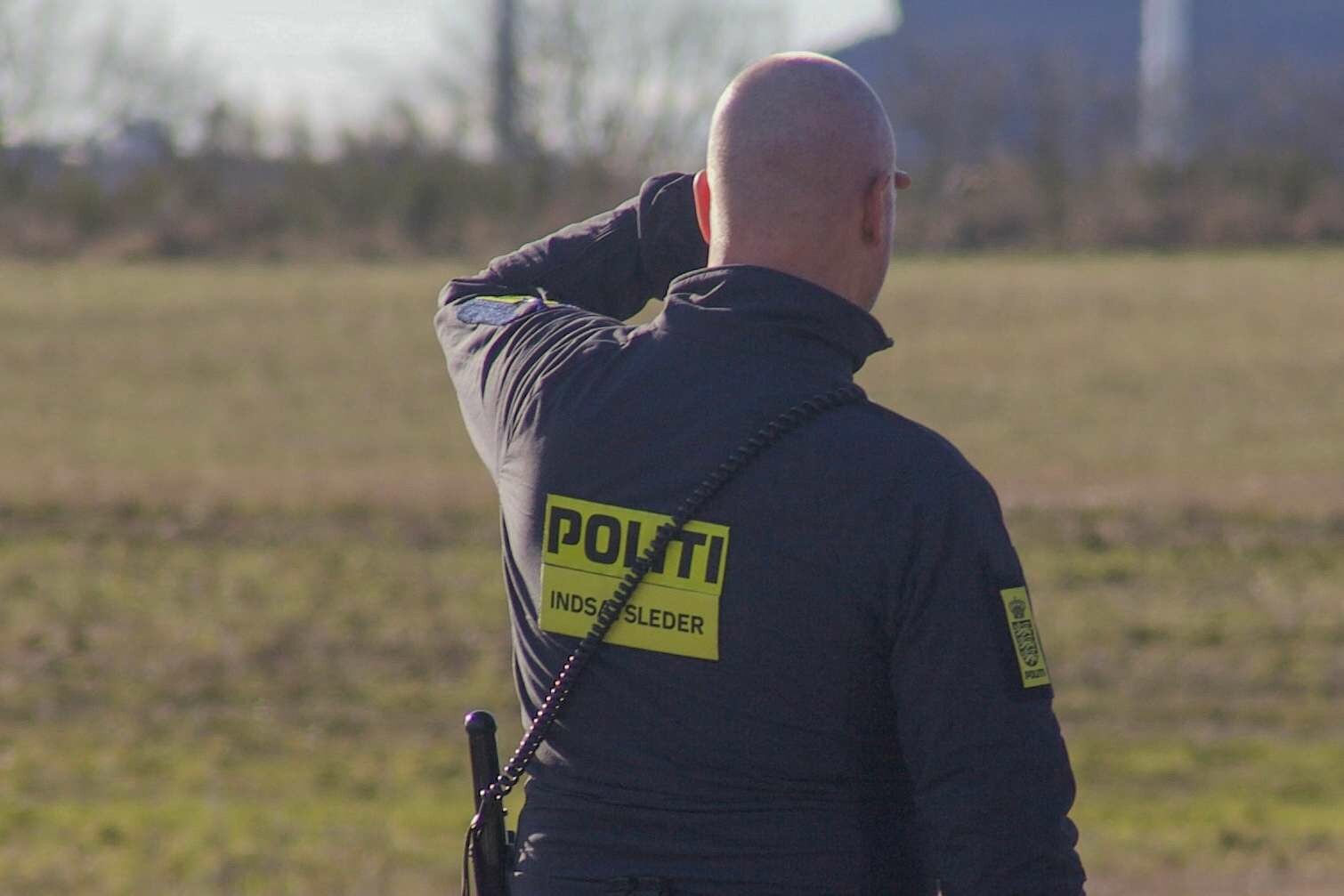 Politi efterlyser kvinde med hund efter vanvittig biljagt