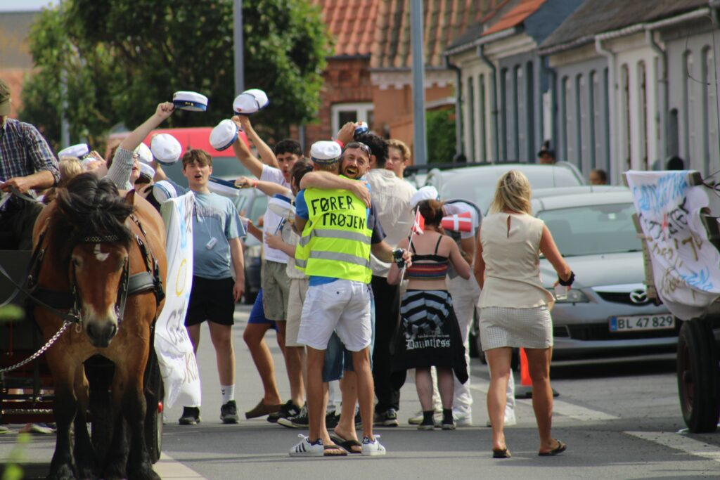 Stort galleri: Studenter fejrer huen i hele landet