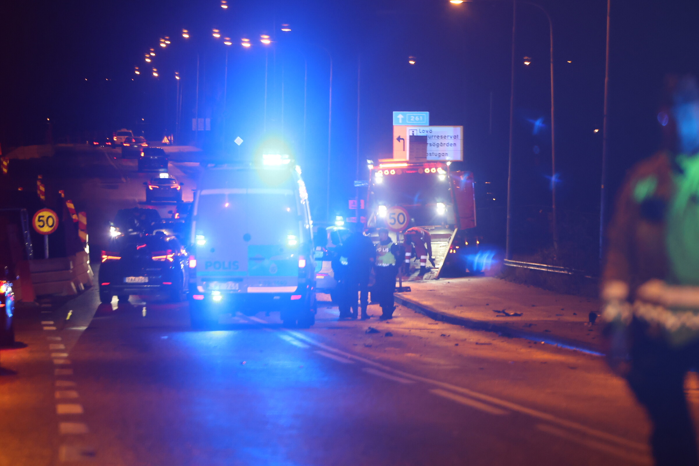 Teenager dræbt i voldsom ulykke med flugtbilist