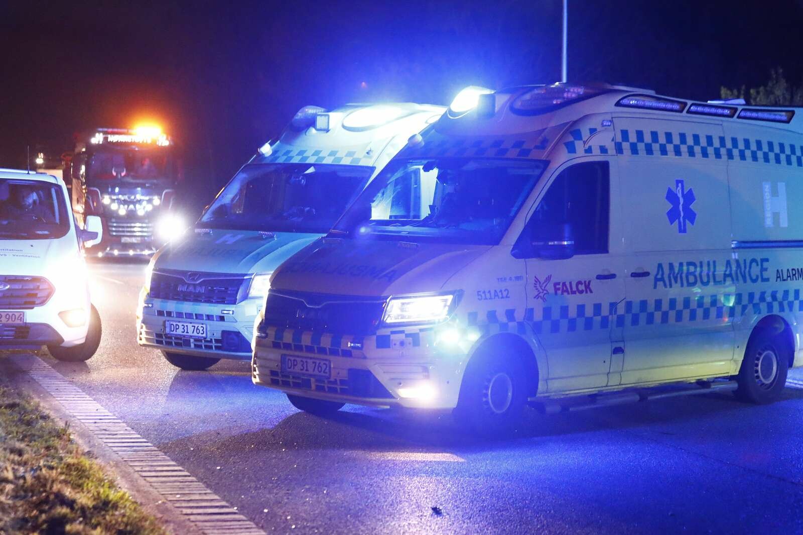Motorvej spærret i begge retninger Motorvej spærret i begge retninger