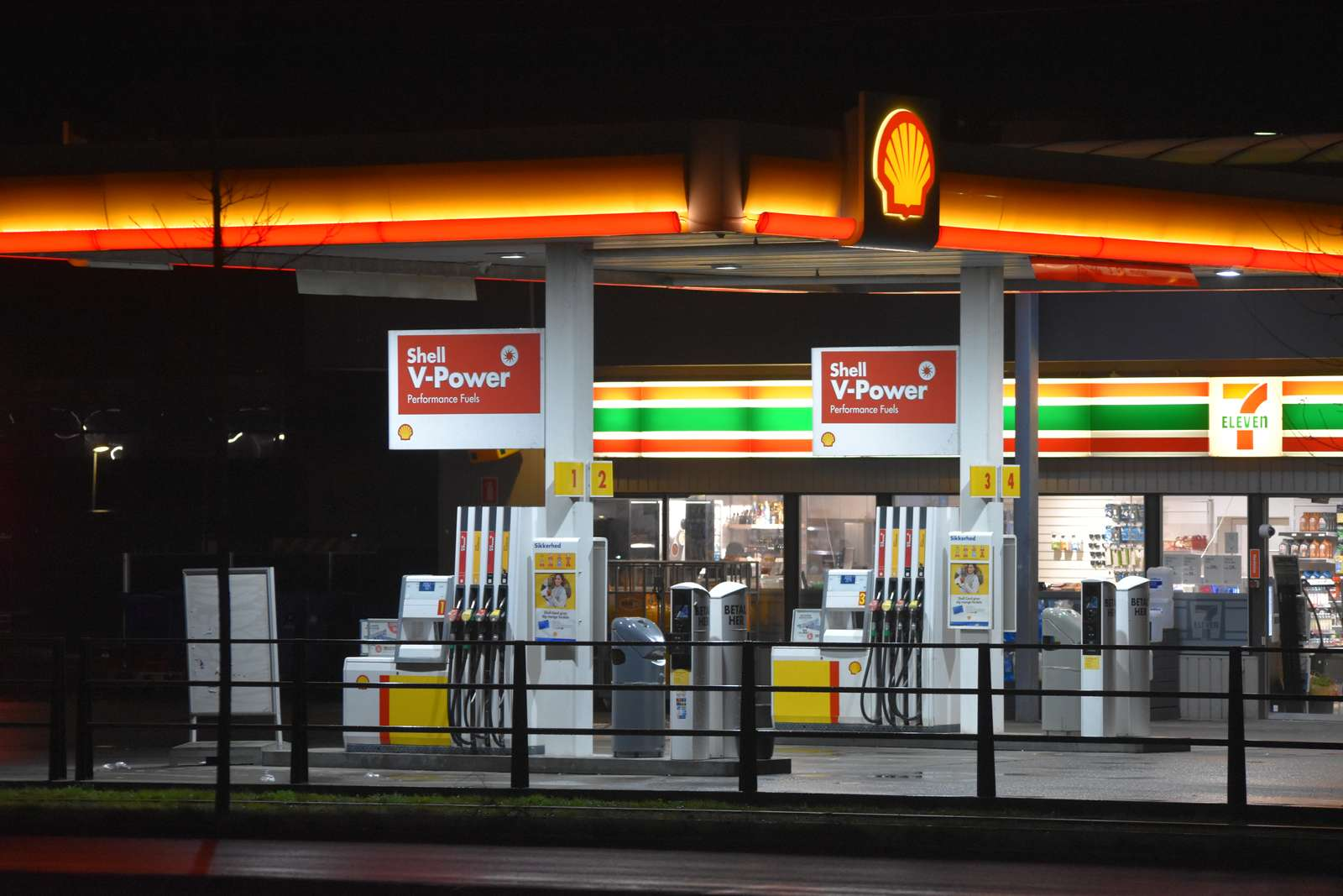 57 Shell-tankstationer lukker