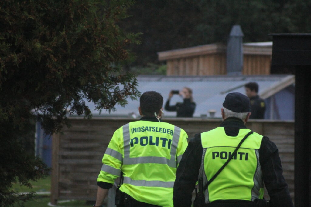 Tiltalt Far Truede Døtre Med Bortførelse Og Partering For At Få Sex