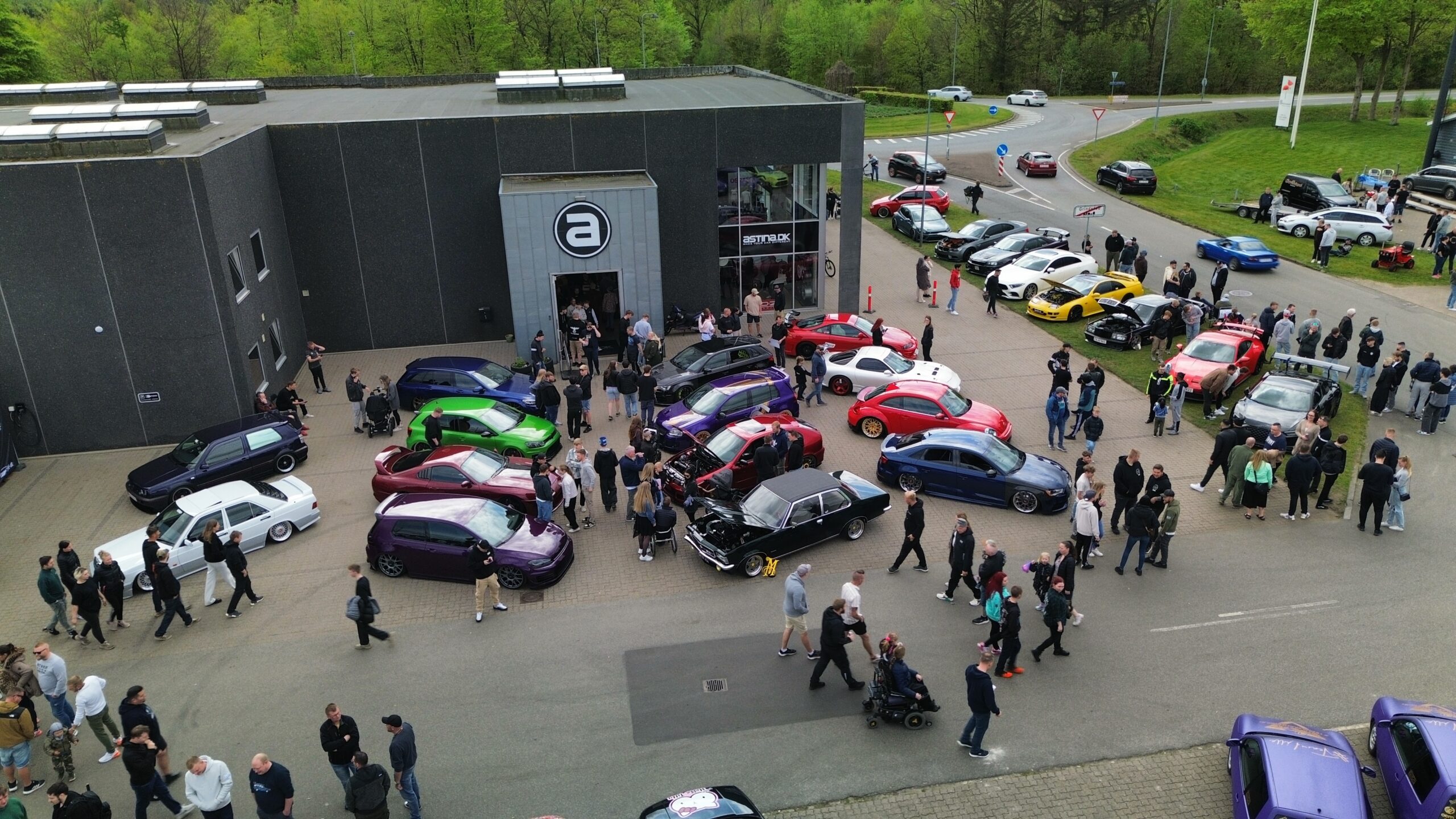 Se de flotte billeder - Flere tusinde samlet til biltræf