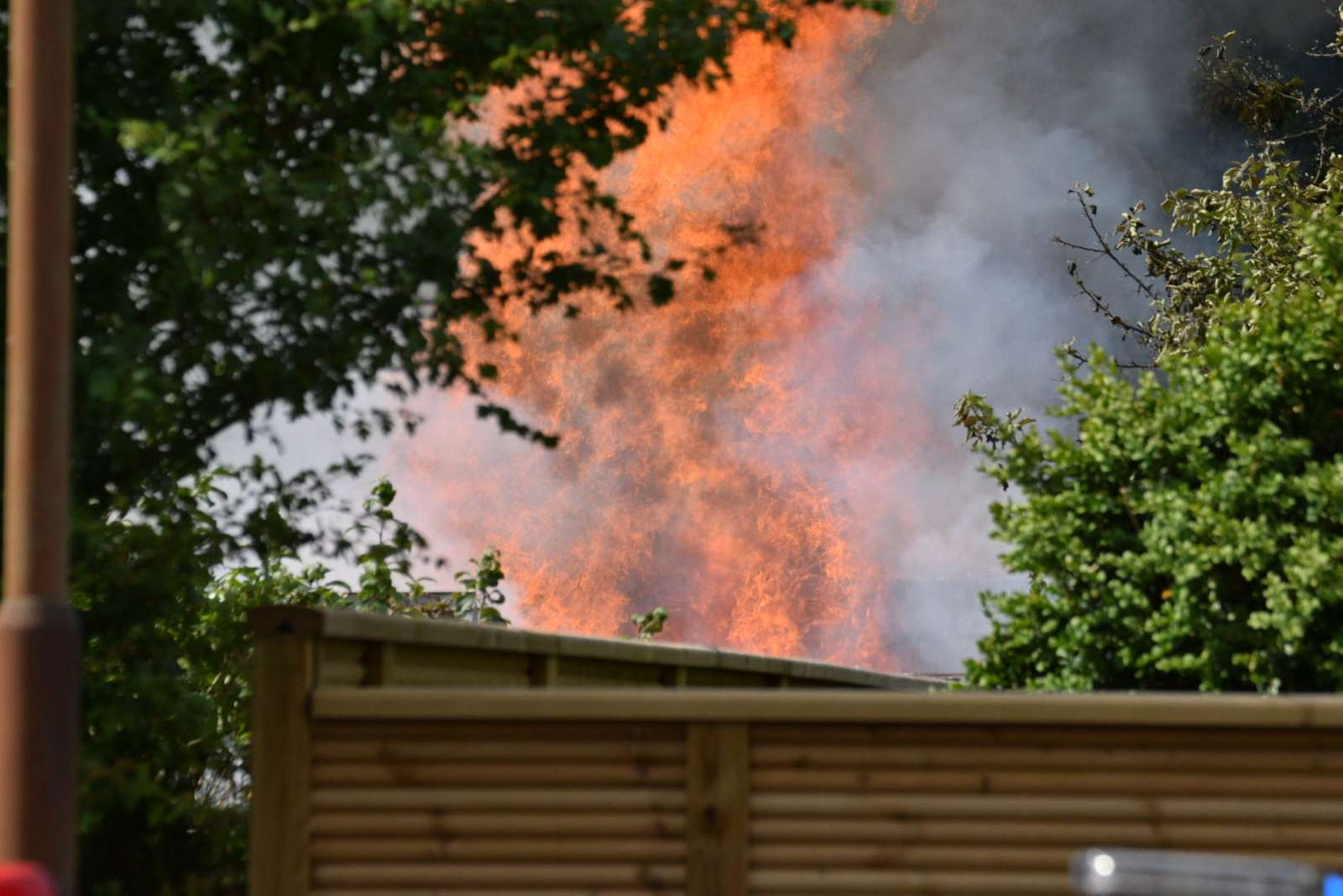 Kraftige flammer på Vestegnen