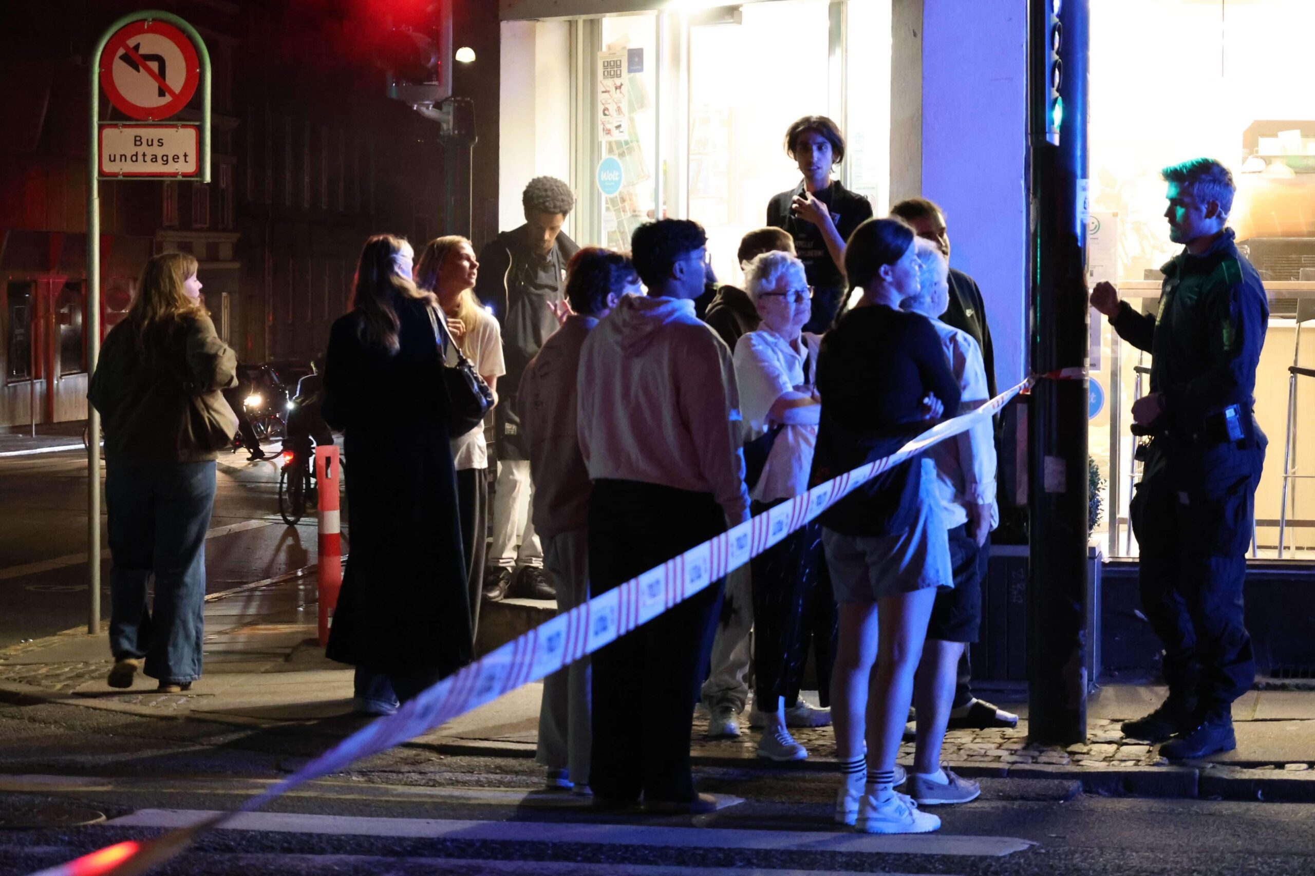 Travl gade afspærret - brand i butik