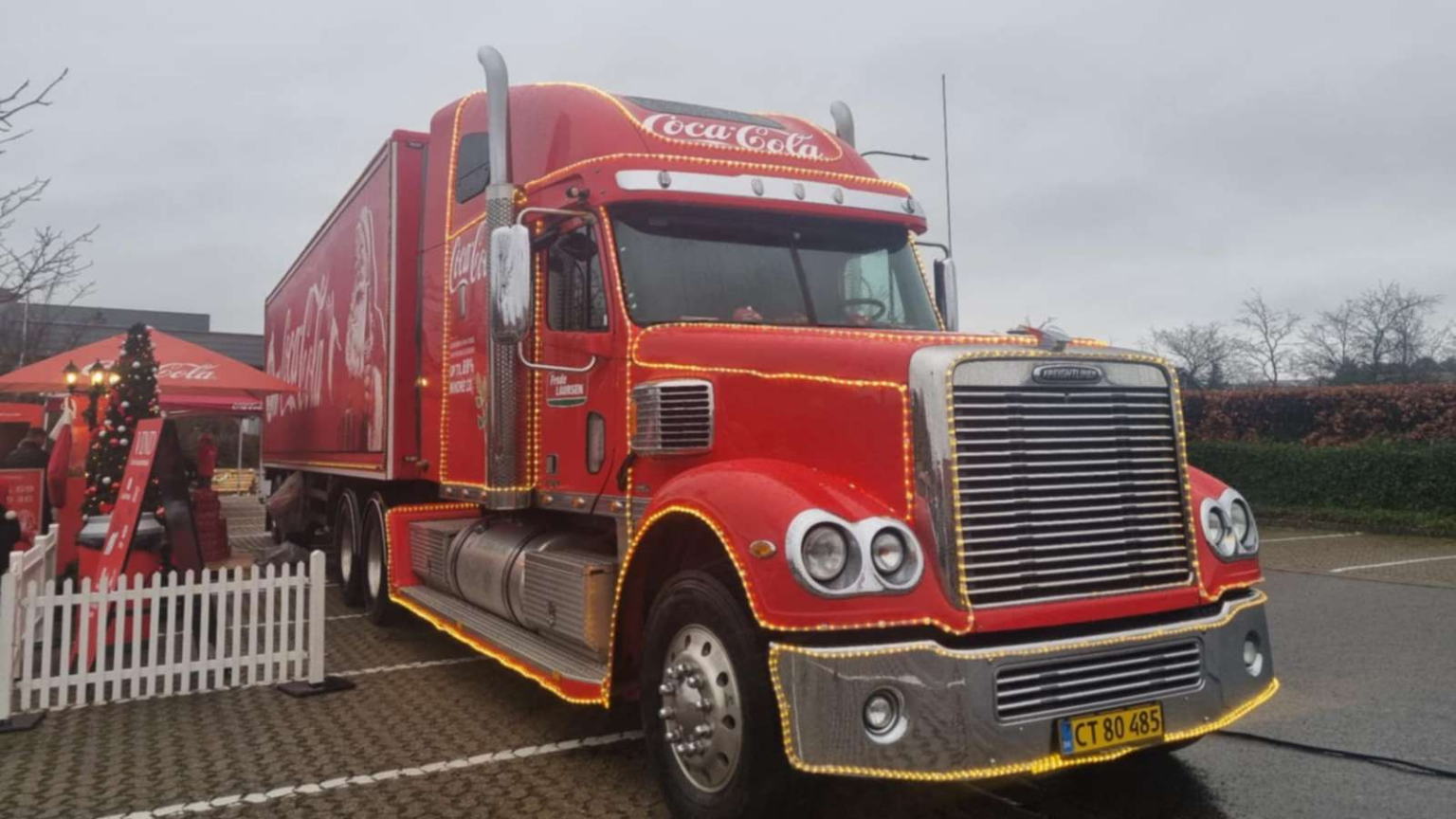 Coca-Cola Lastbilen bringer julestemning til Ebeltoft
