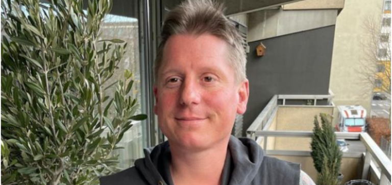 Kan ende med lang fængselsdom: Nyt i Robert Hansens voldssag