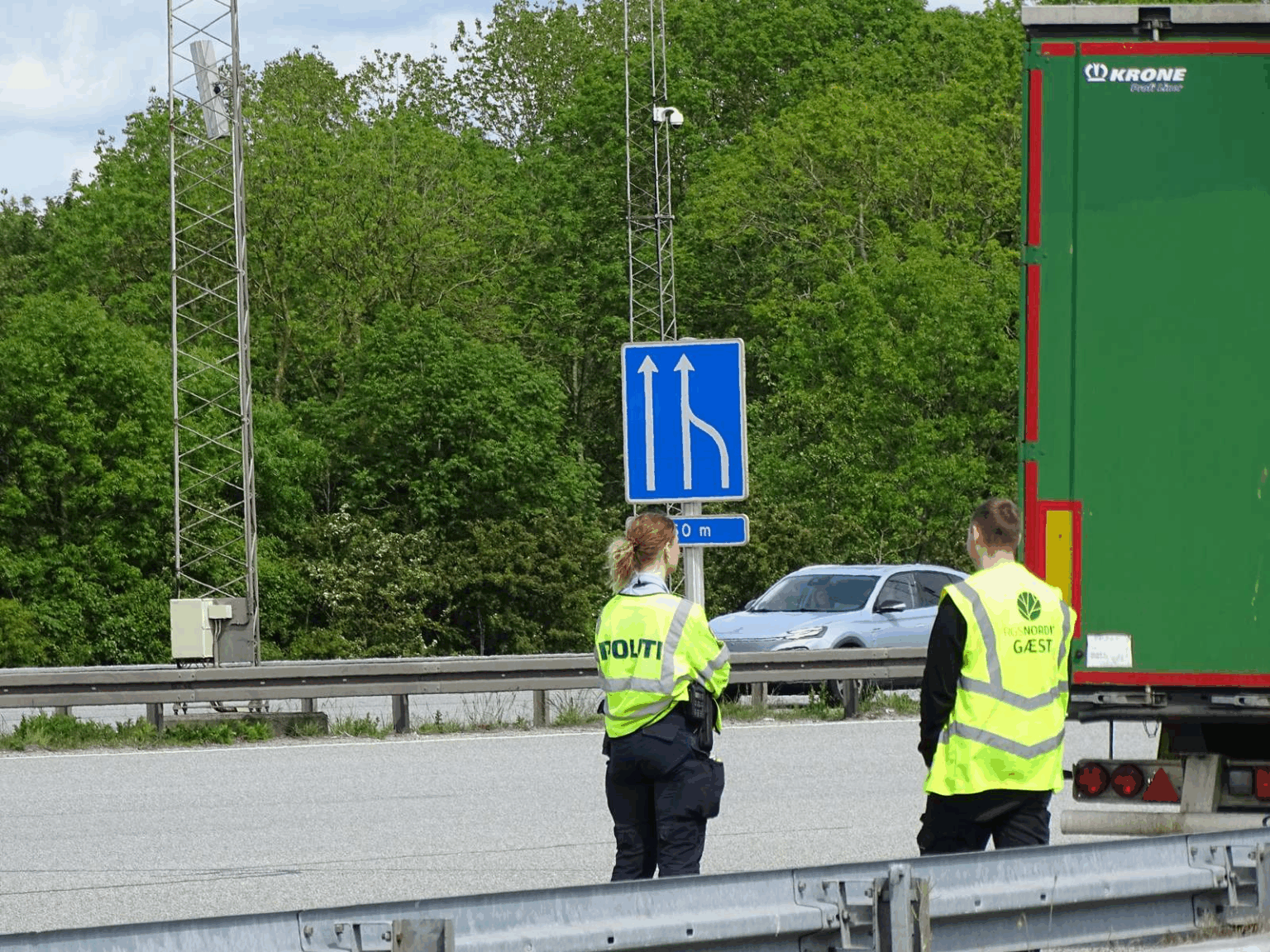 Carlsberg-lastbil i sammenstød på Storebæltsbroen: 'Personbil mod lastbil'