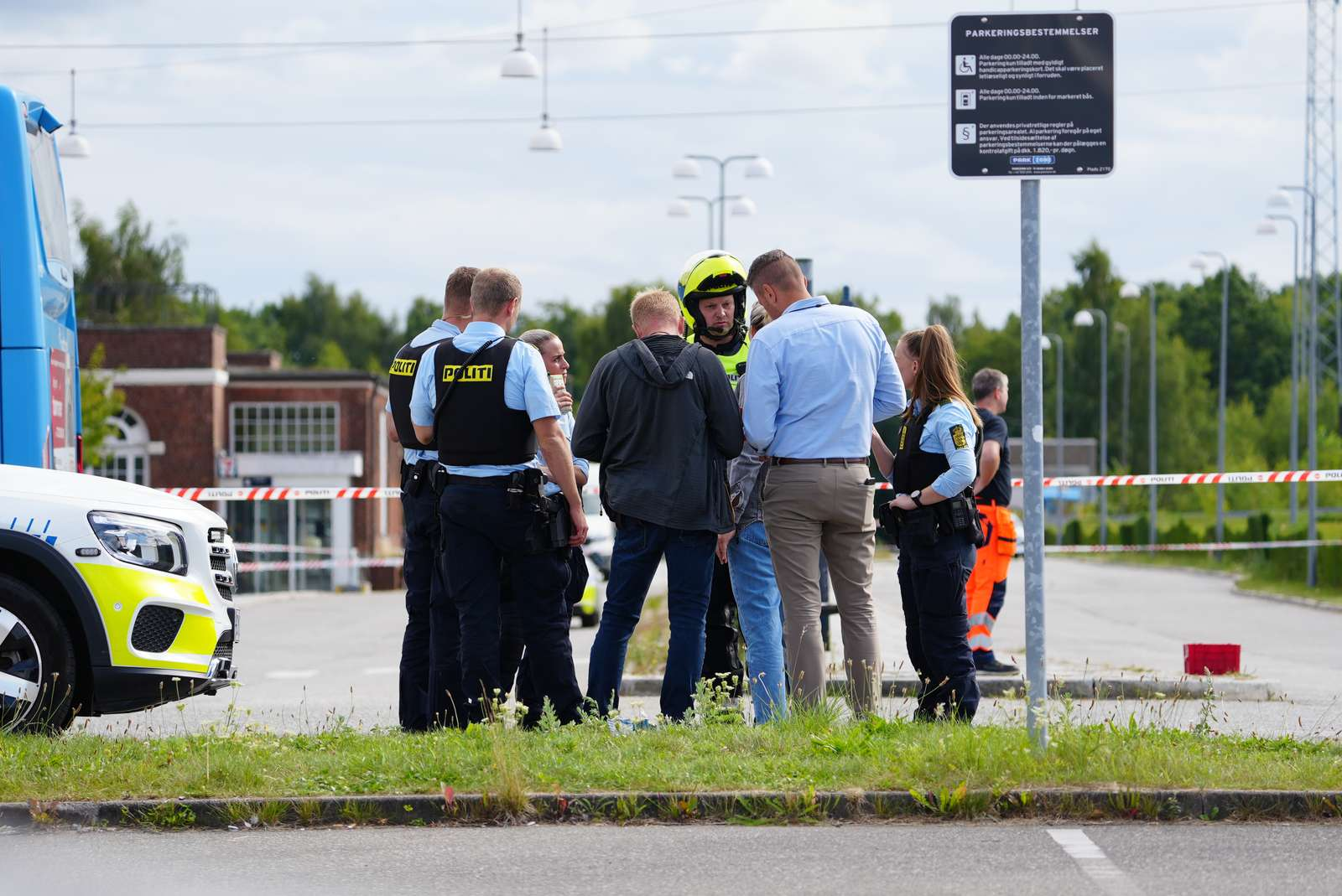 'Han har en kniv stukket ind i øjet'
