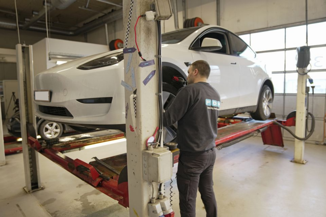 Store problemer med Tesla: Hver anden dumper sit første syn